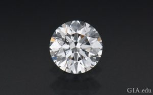 How Light Affects a Diamond's Appearance | GIA 4Cs