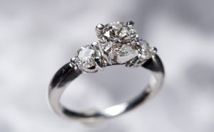GIA Diamond Clarity Scale | Global Standard for Comparison | GIA 4Cs