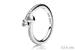 Placeholder Rings | Not Ready to Buy an Engagement Ring? | GIA 4Cs