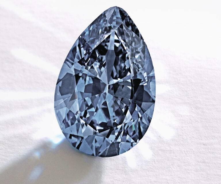Colored Diamonds: Diamond Grading & Reports | GIA 4Cs